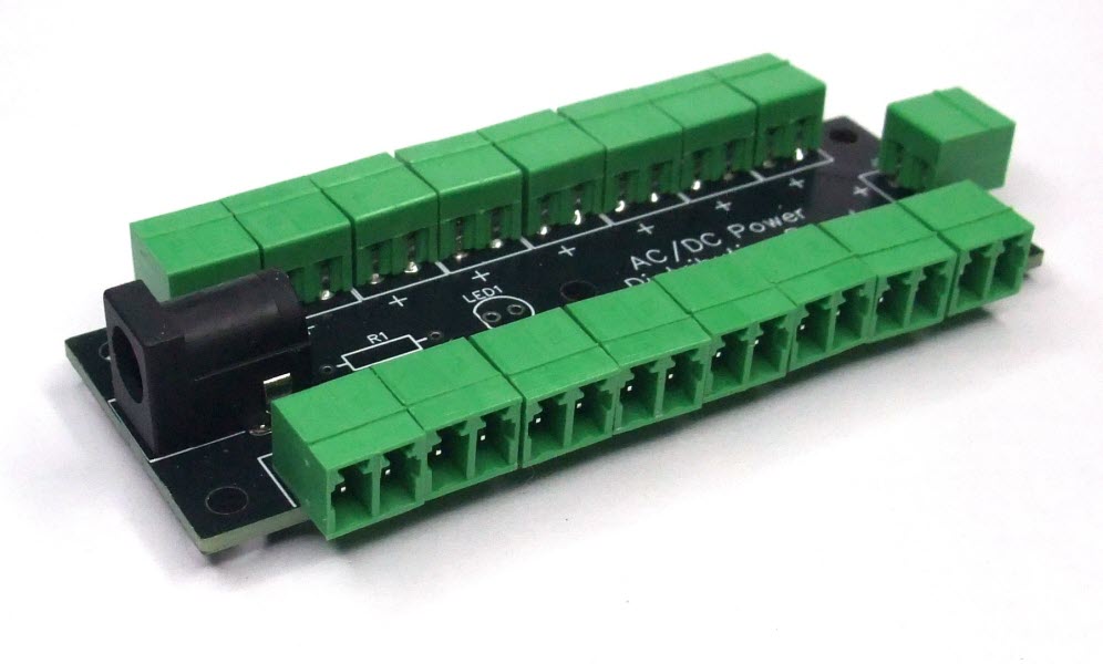 Power distribution board (Horizontal Pluggable Outlets)